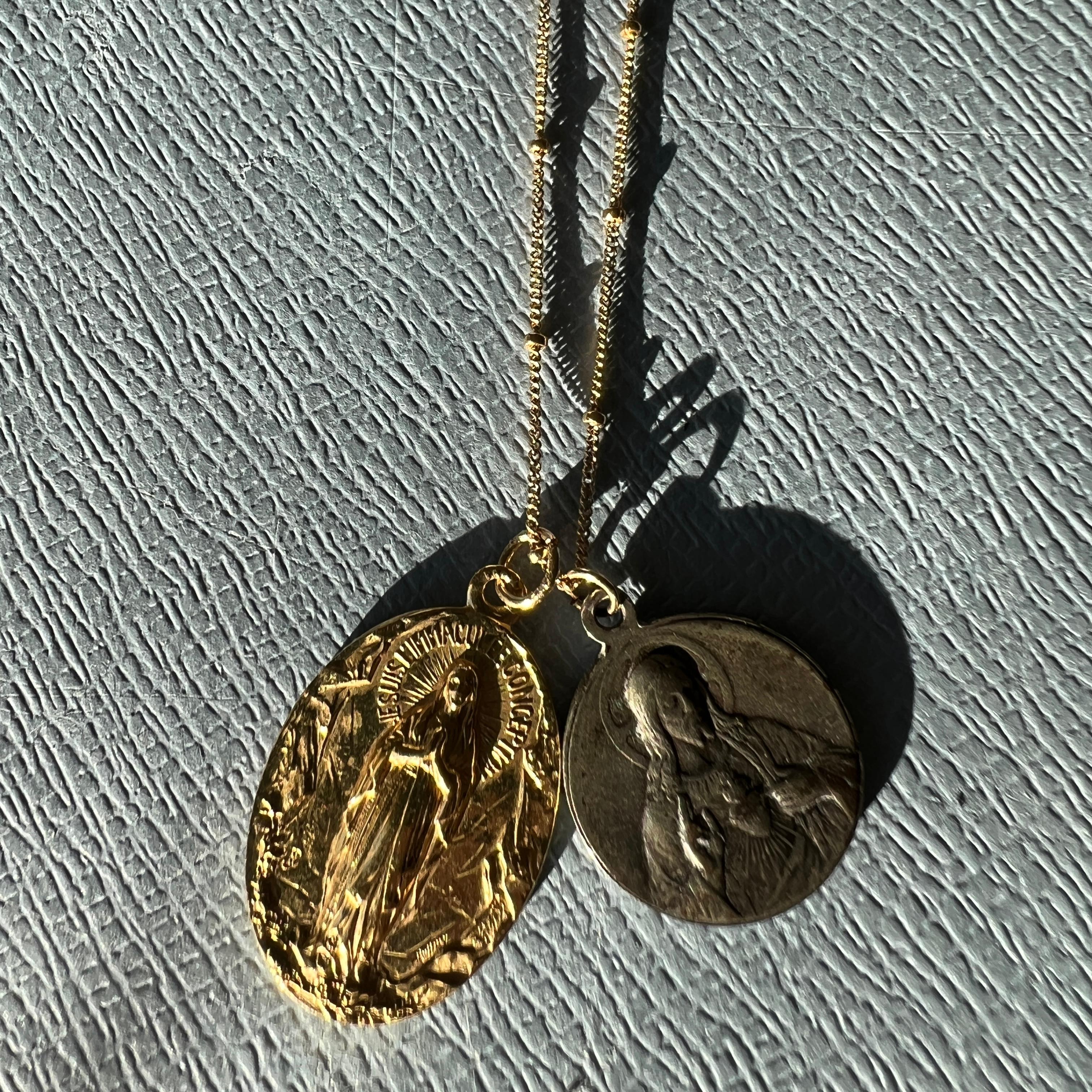 Medal Chain Necklace Virgin Mary Jesus Sacred Heart For Sale at 1stDibs