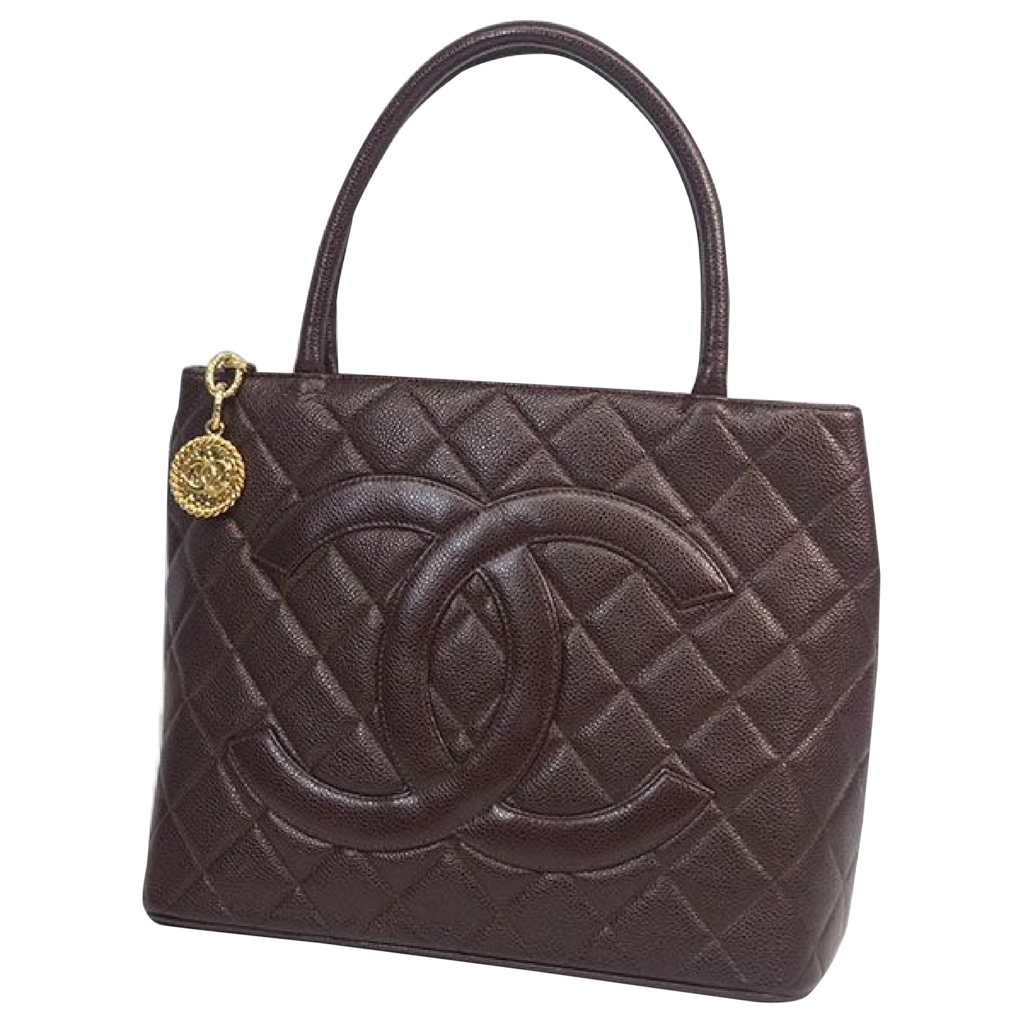 Early 2000s Handbags and Purses - 1,466 For Sale at 1stdibs