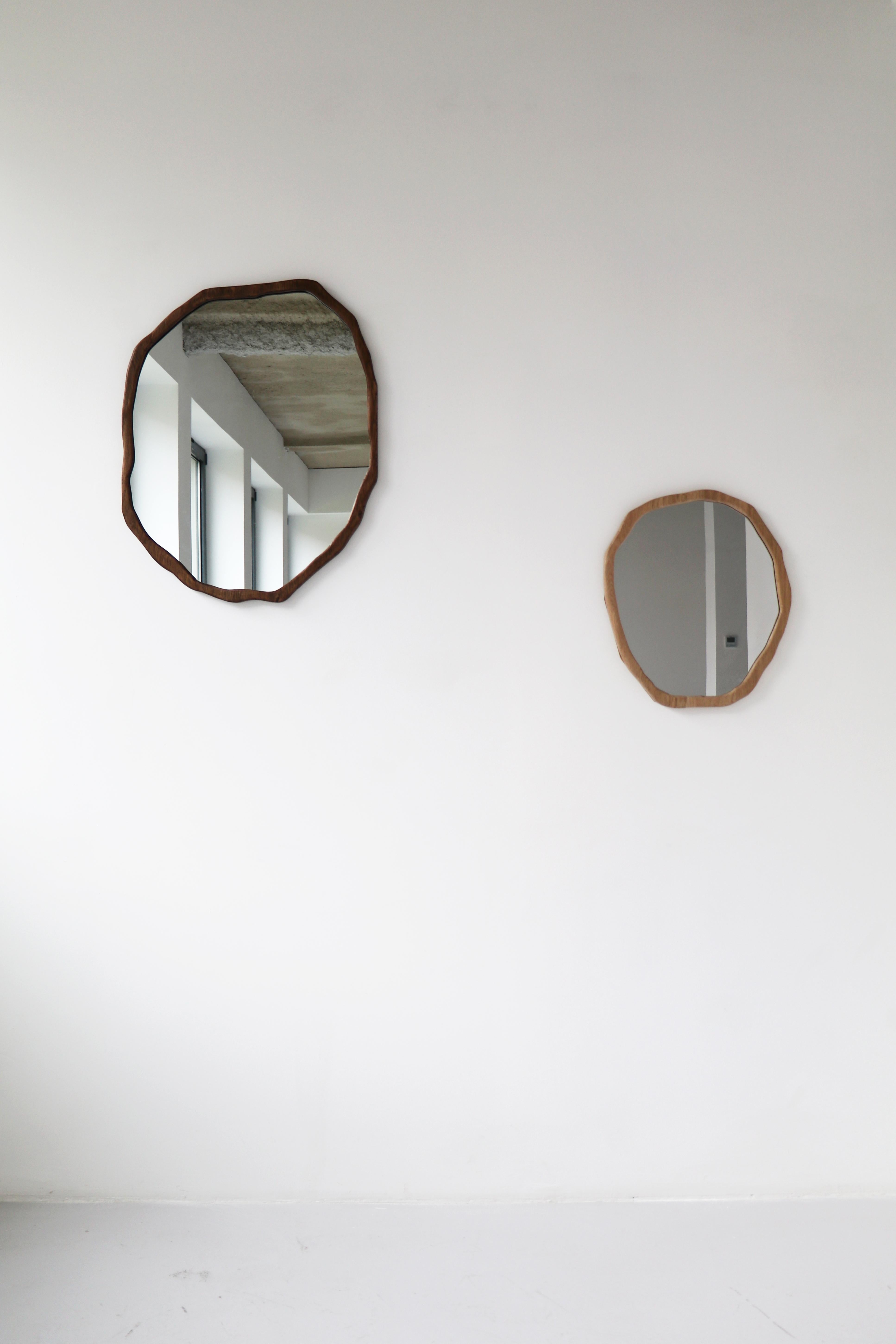 Medium Light Varnish Ondulation Mirror by Alice Lahana Studio For Sale ...