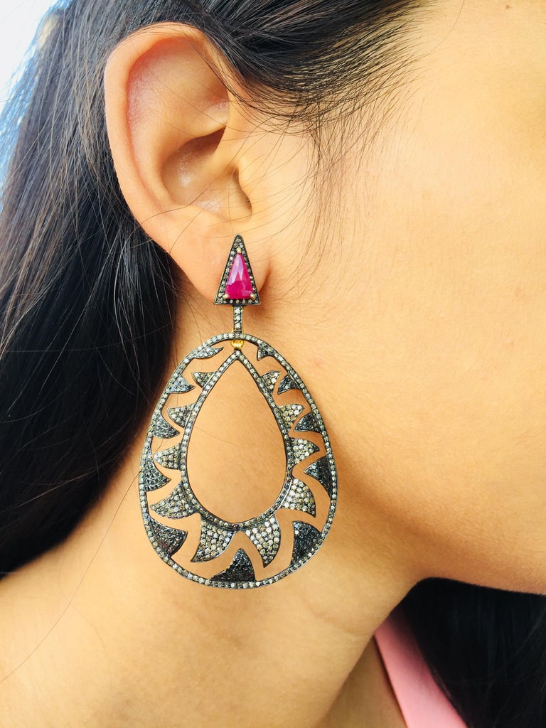 6.22 carats Champagne Black Diamonds Interlocking Claw Meghna Jewels ...