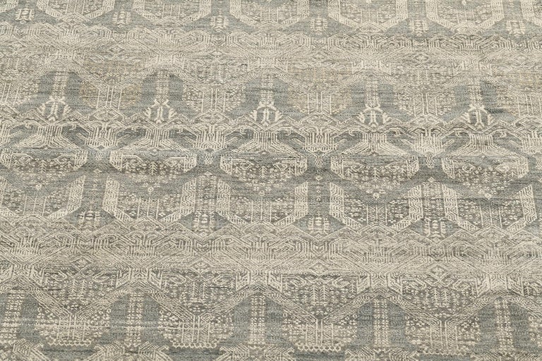 Mehraban Transitional Design Rug Allure Dixson For Sale at 1stDibs