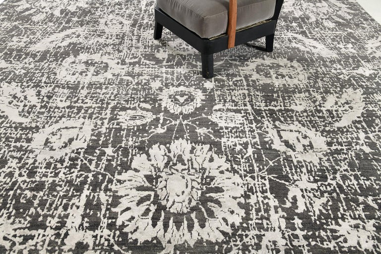 Mehraban Transitional Design Rug Mezzo Carino For Sale at 1stDibs