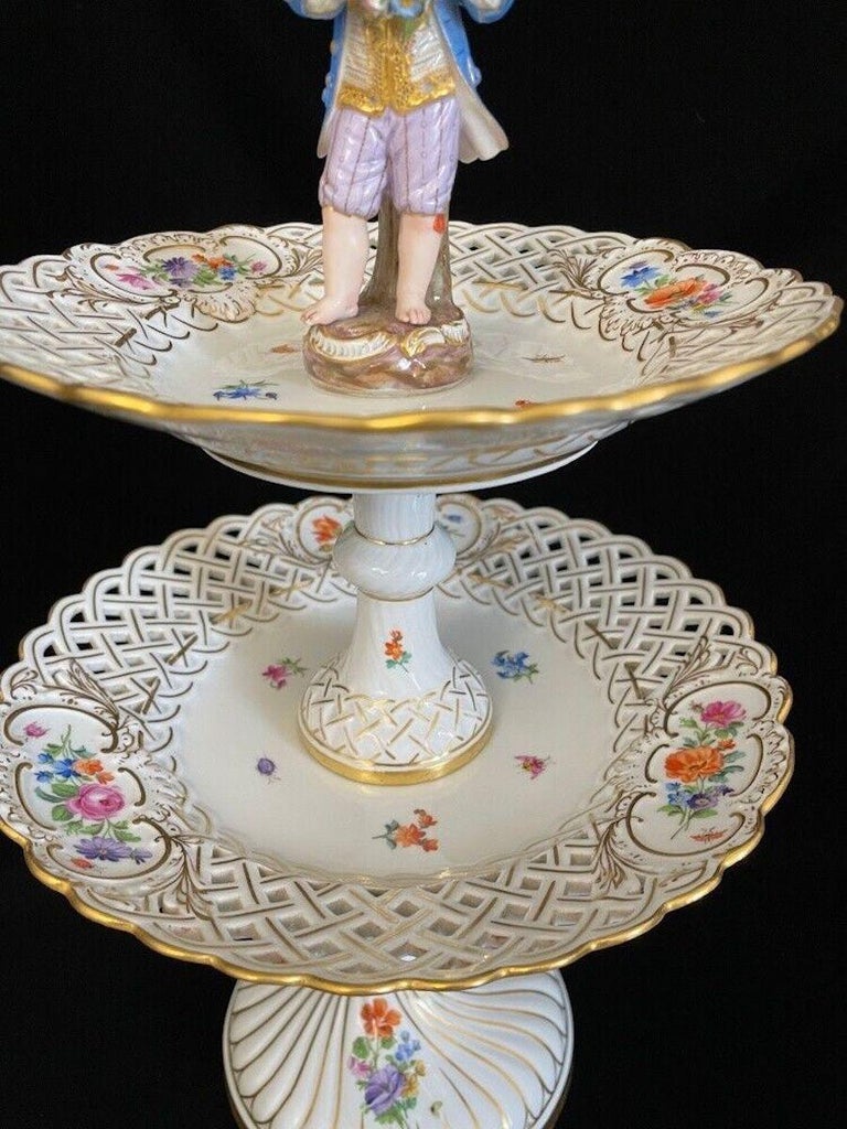 Meissen Centerpiece / Etagere with Figurine, 1880 For Sale at 1stDibs