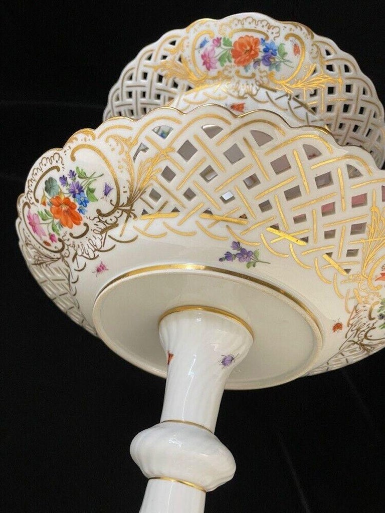 Meissen Centerpiece / Etagere with Figurine, 1880 For Sale at 1stDibs