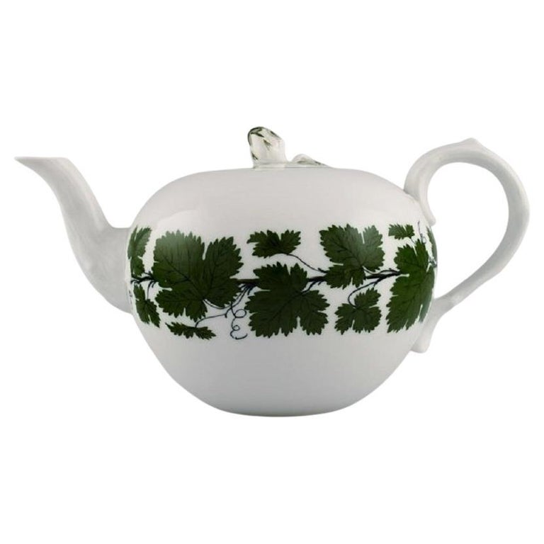 Meissen Green Ivy Vine Teapot in Hand-Painted Porcelain, 1940s For Sale ...