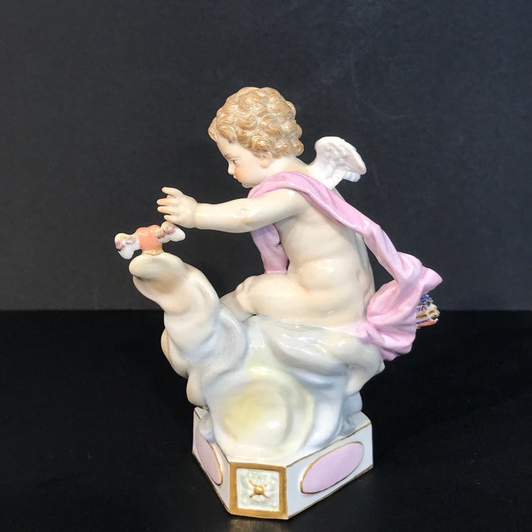 Meissen Putti Figure with Winged Heart, "Je Prends Mon Essor" For Sale ...