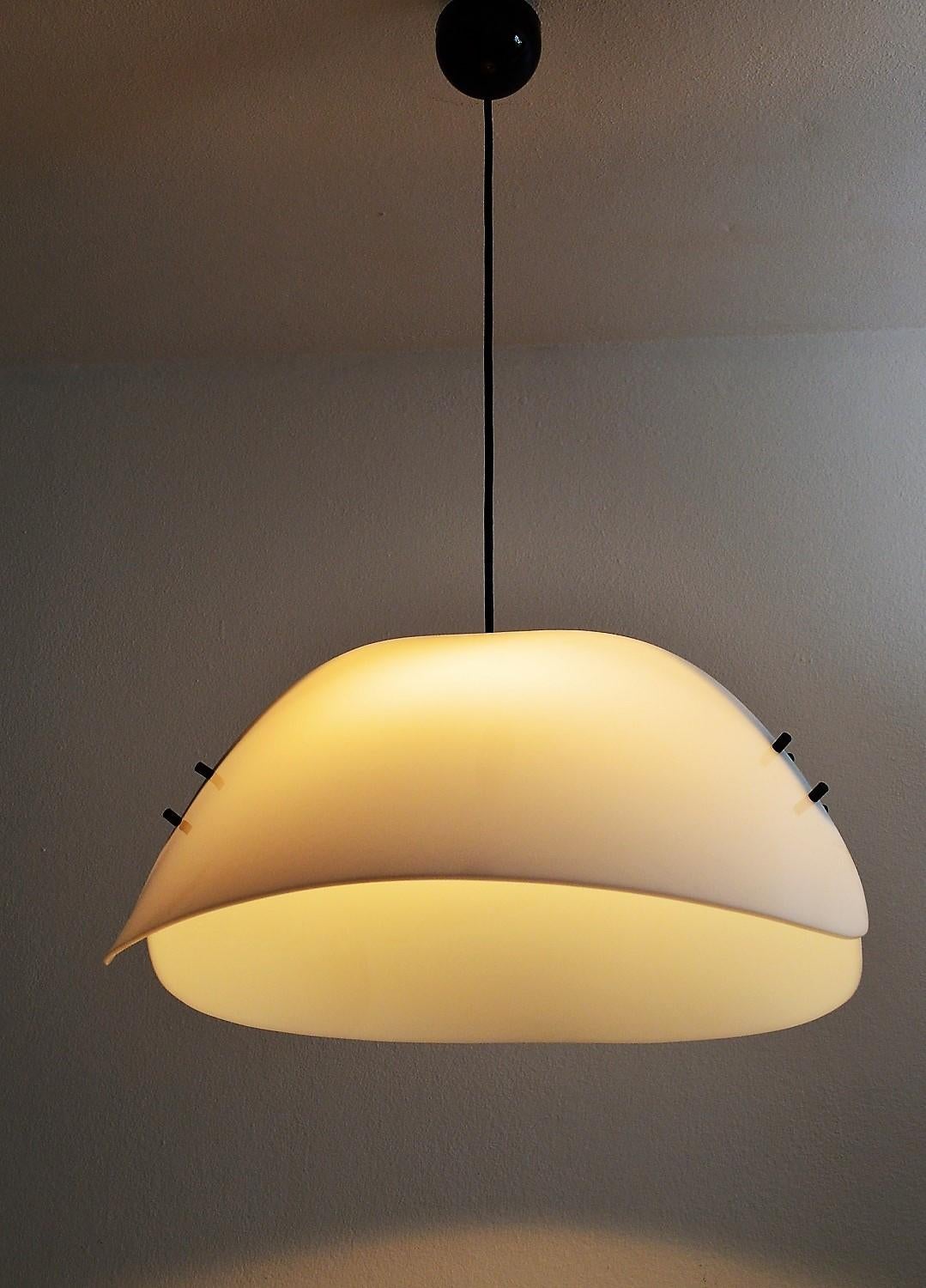 Melilla Pendant Lamp by Vico Magistretti in Plexiglass, Made in Italy ...