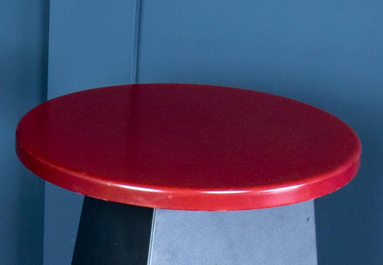 Memphis Milano Style Stool in Black and Red For Sale at 1stDibs