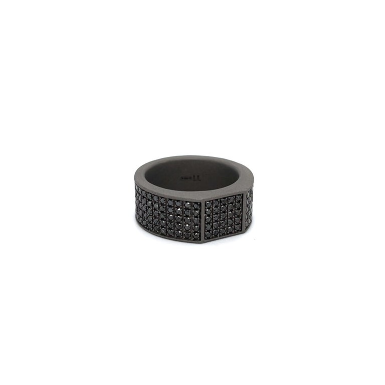 Men's Titanium 18 Karat Round Black Diamond Band Ring For Sale at 1stDibs