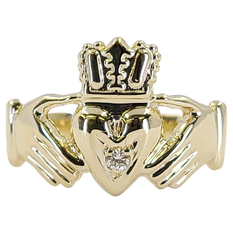 Men's Yellow Gold Claddagh Heart Ring For Sale at 1stDibs
