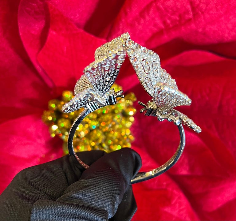 Mesmerizing 25 Carat Diamond Flying Butterfly Bangle Bracelet 18K White ...