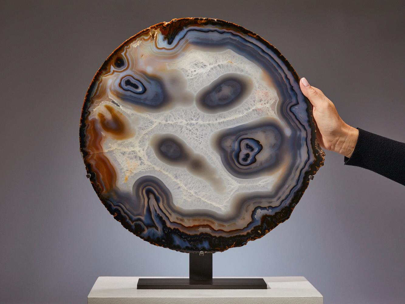 Mesmerizing Agate with White Quartz For Sale at 1stDibs