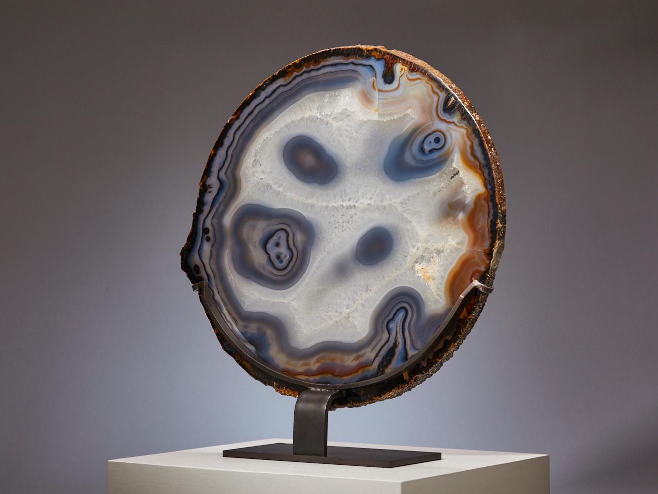 Mesmerizing Agate with White Quartz For Sale at 1stDibs