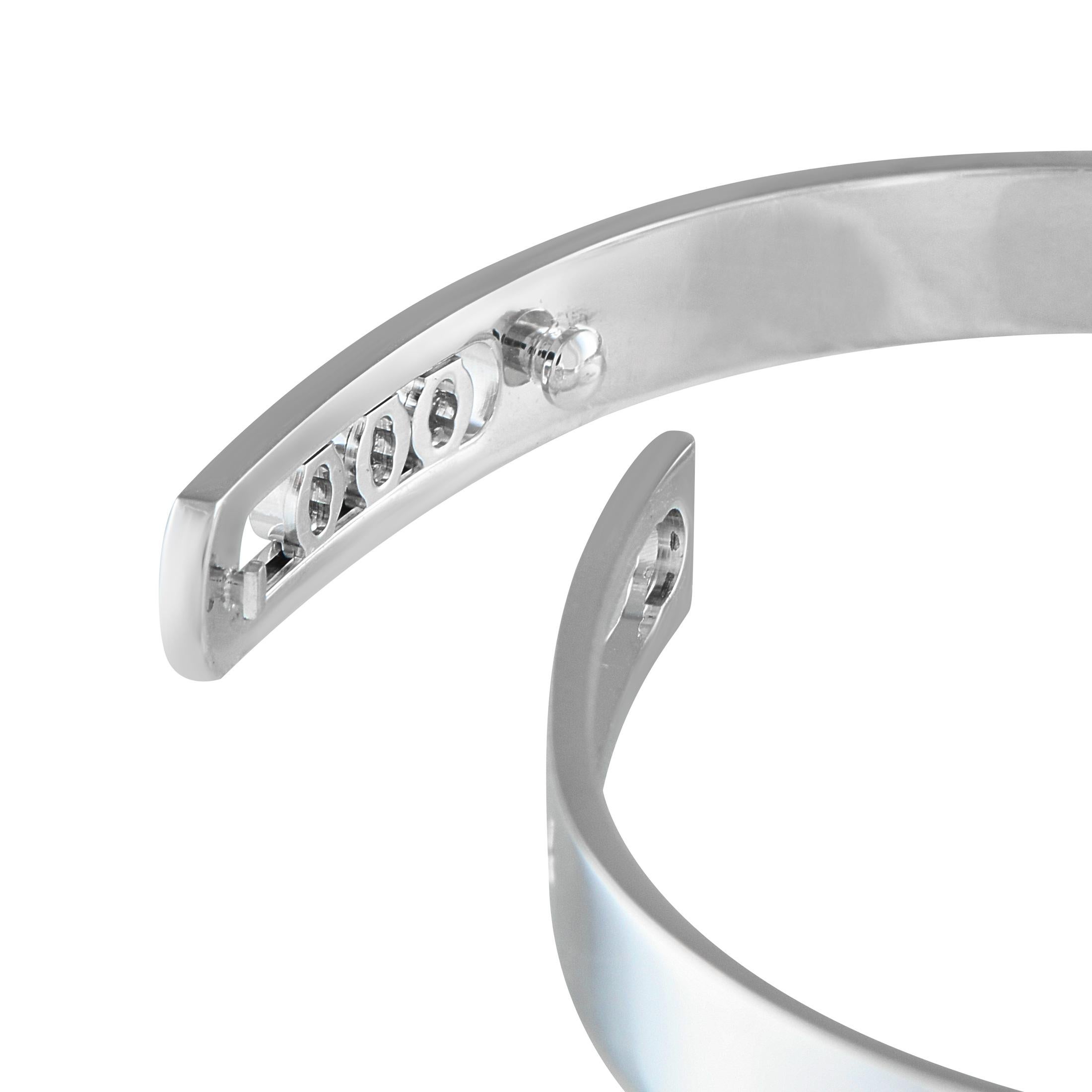 Messika Move Noa 18K White Gold 0.16 ct Diamond Bangle Bracelet For Sale at 1stDibs