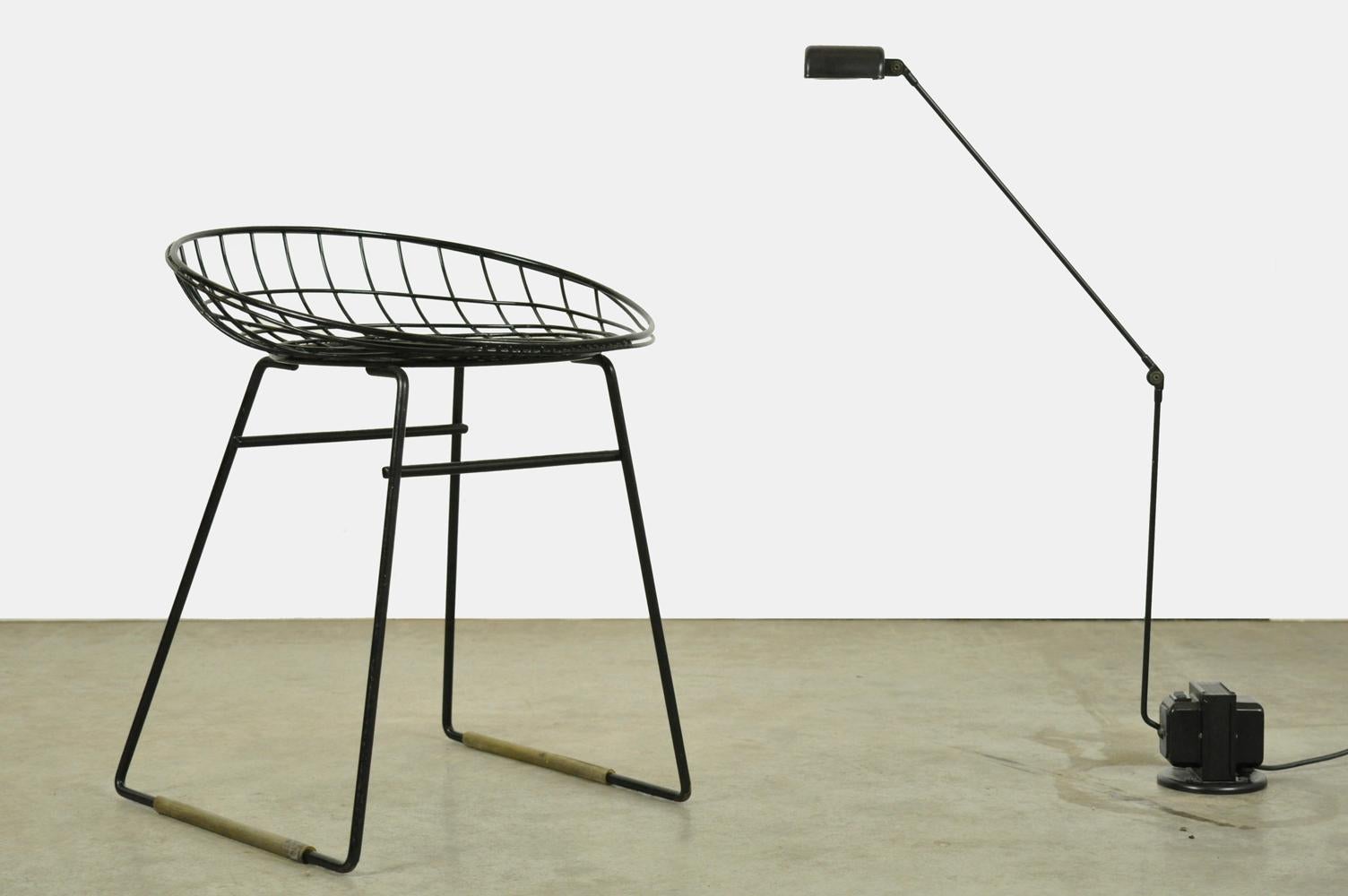Metal wire stool KM05 by Cees Braakman and Adriaan Dekker for Pastoe, 1950s For Sale at 1stDibs
