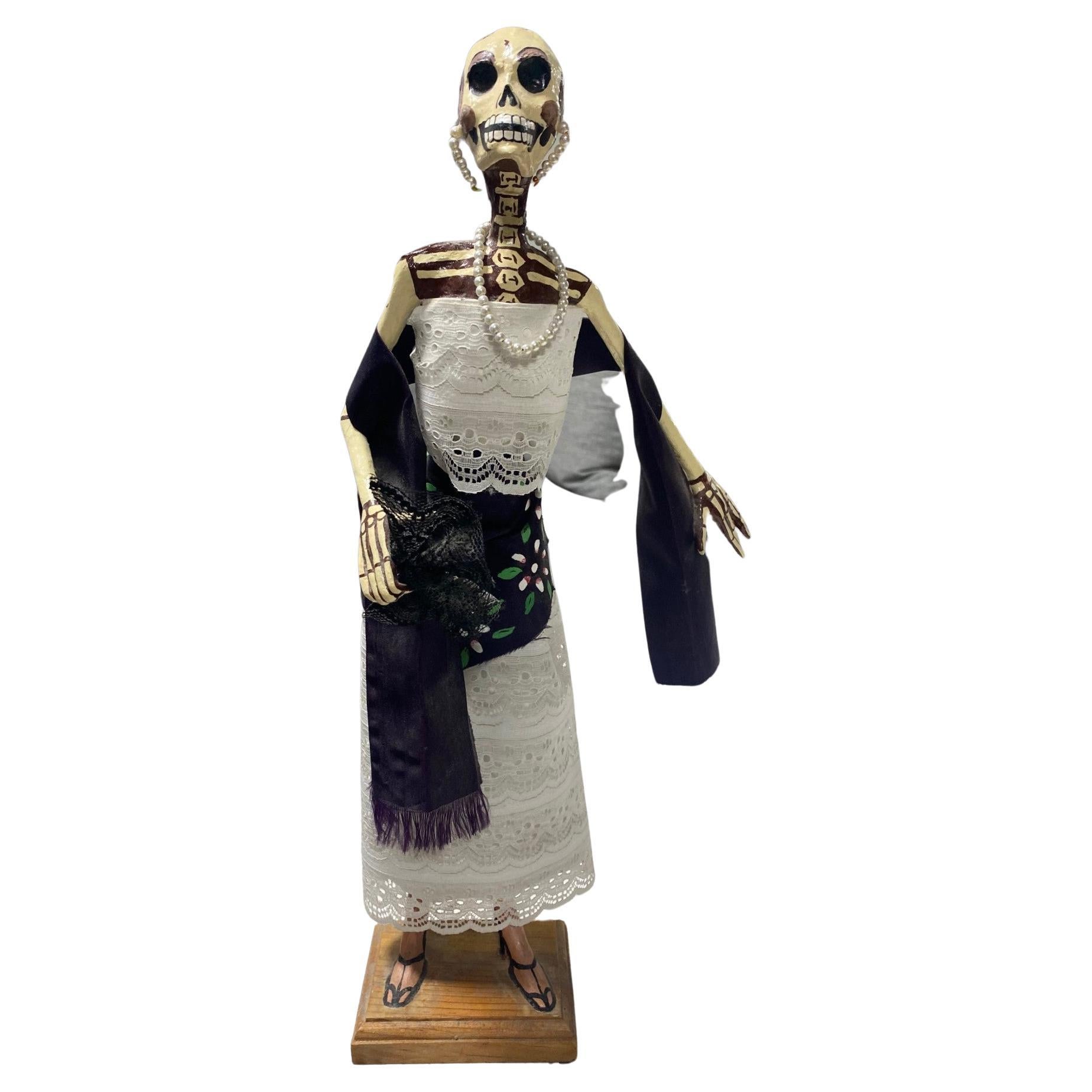 Wooden Mexican Dia de Los Muertos Skeleton Sculptured Head in Standing ...