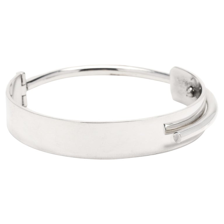 Mexican Escorcia Modern Hinged Bangle Bracelet, Sterling Silver For Sale at 1stDibs
