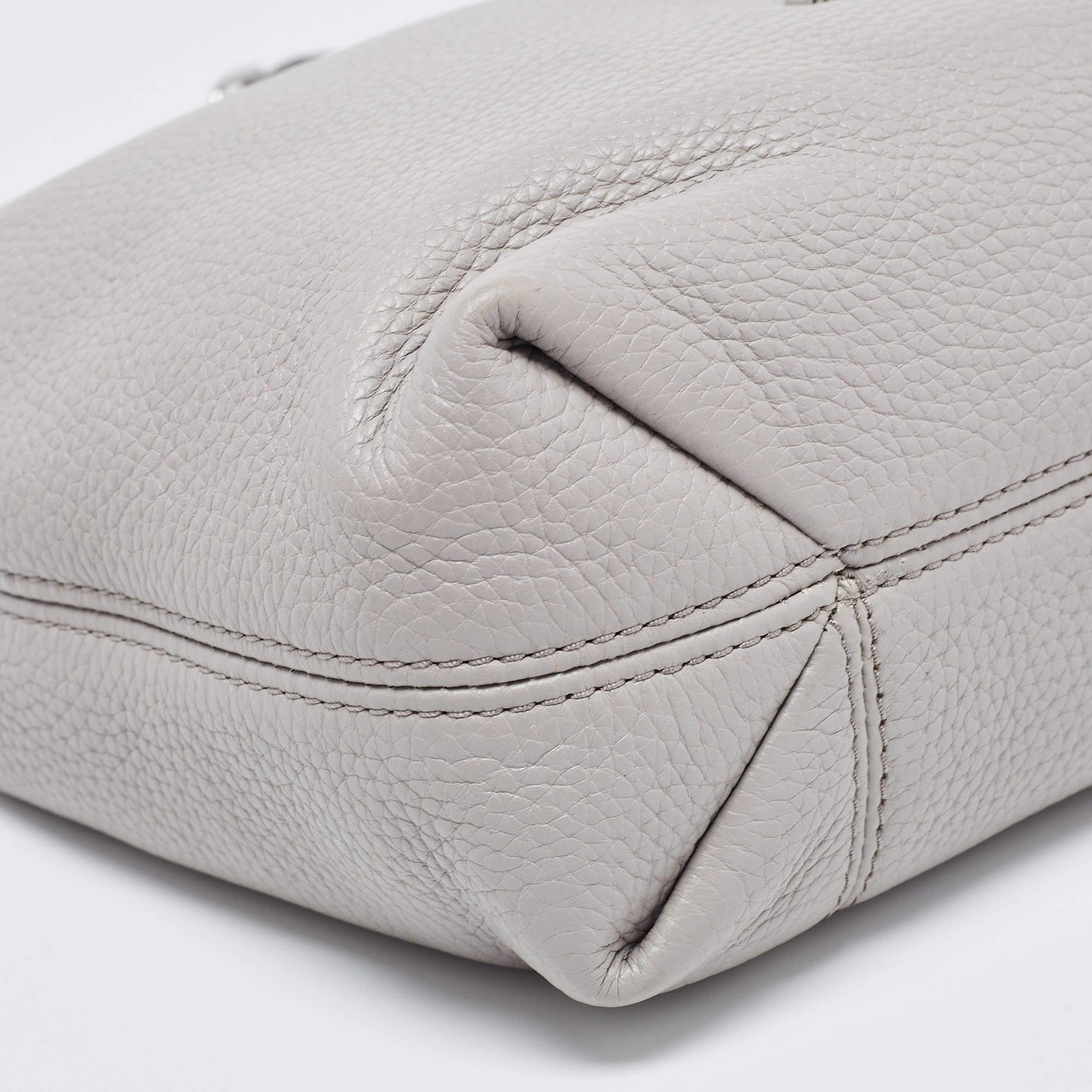Michael Kors Grey Leather Medium Jet Set Chain Shoulder Bag For Sale at ...
