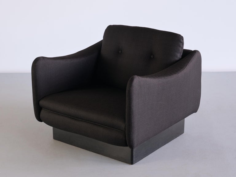 Fauteuil de salon Teckel de Michel Mortier en laine noire et bois, Steiner, France, 1963 En ...