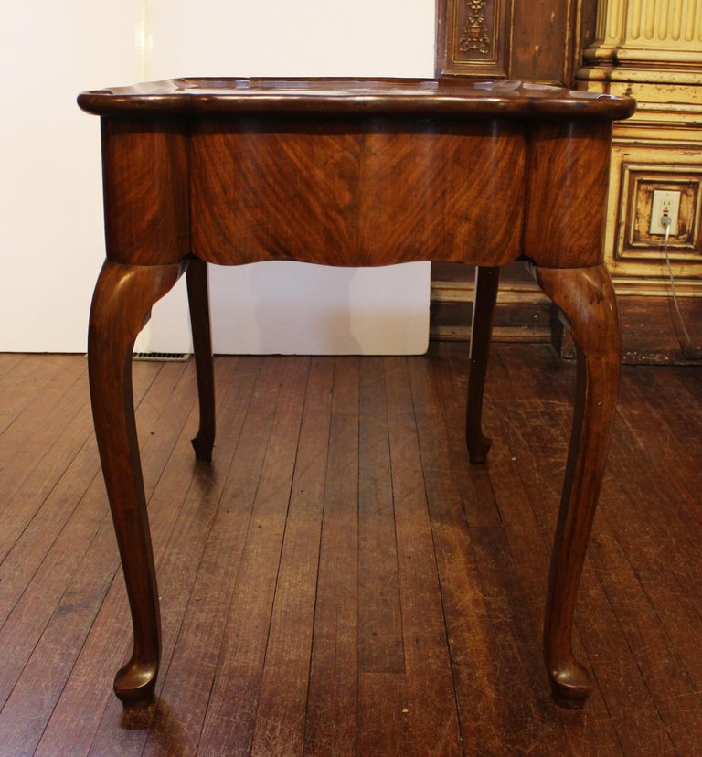 Mid-18th Century Dutch Tea Table For Sale at 1stDibs