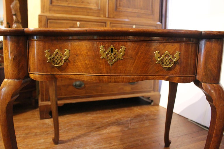 Mid-18th Century Dutch Tea Table For Sale at 1stDibs