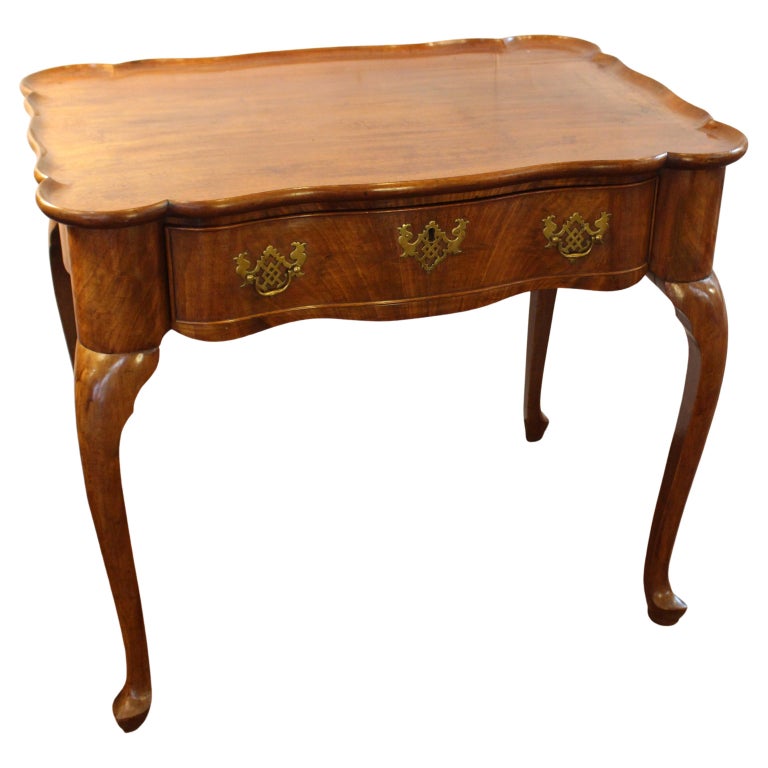 Mid-18th Century Dutch Tea Table For Sale at 1stDibs