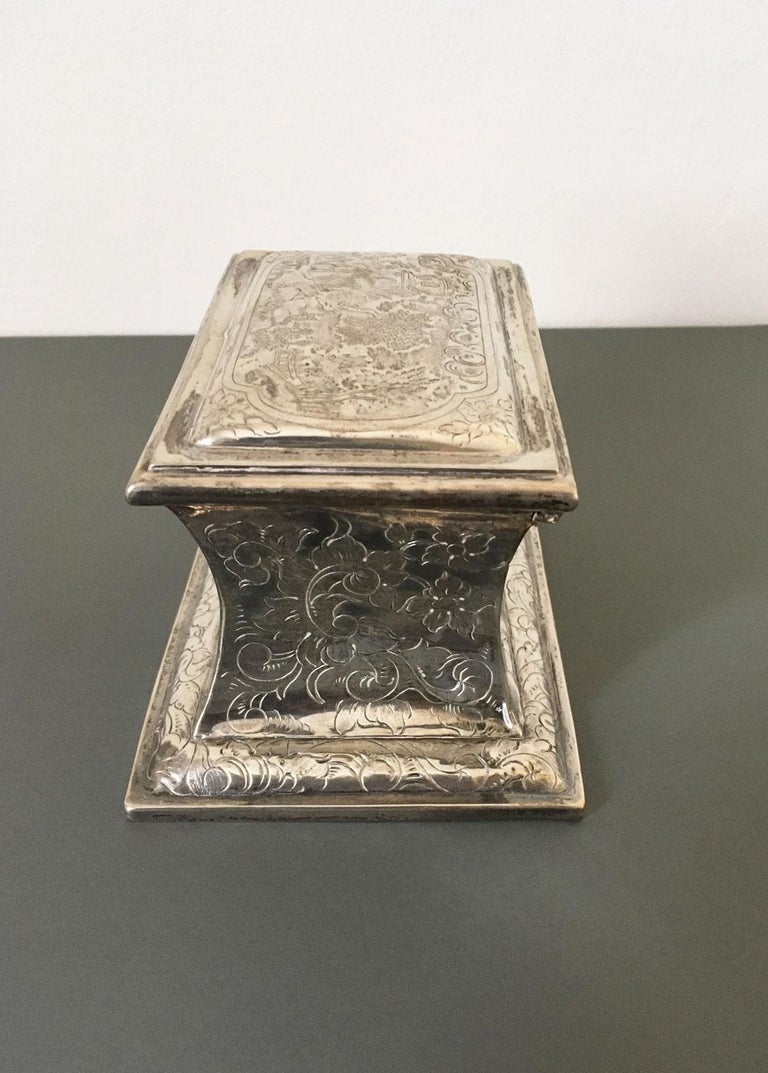 Mid-18th Century German Engraved Sterking Silver Box For Sale at 1stDibs