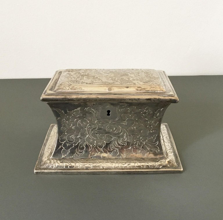 Mid-18th Century German Engraved Sterking Silver Box For Sale at 1stDibs