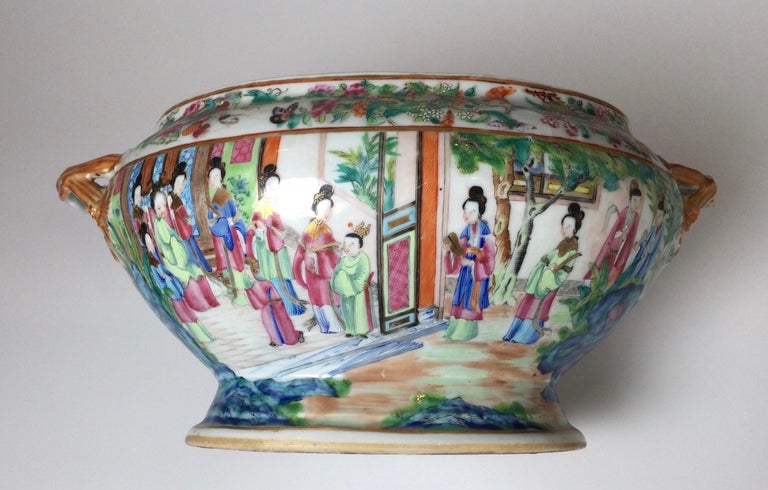 Mid 19th Century Chines Export Large Pedestal Tureen at 1stDibs