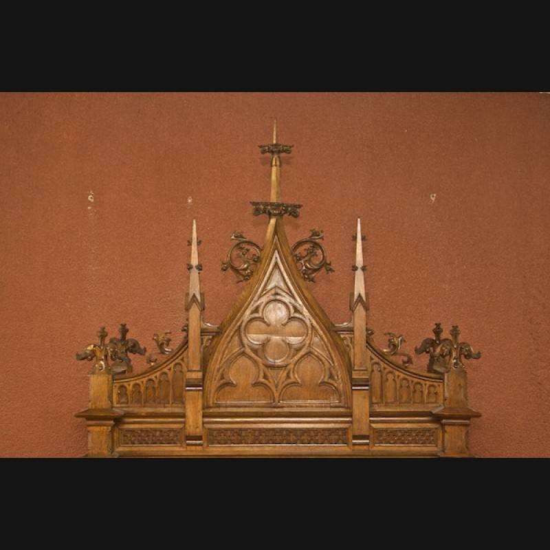 Mid-19th Century Historicism Style Neo-Gothic Oak Bookcase at 1stDibs