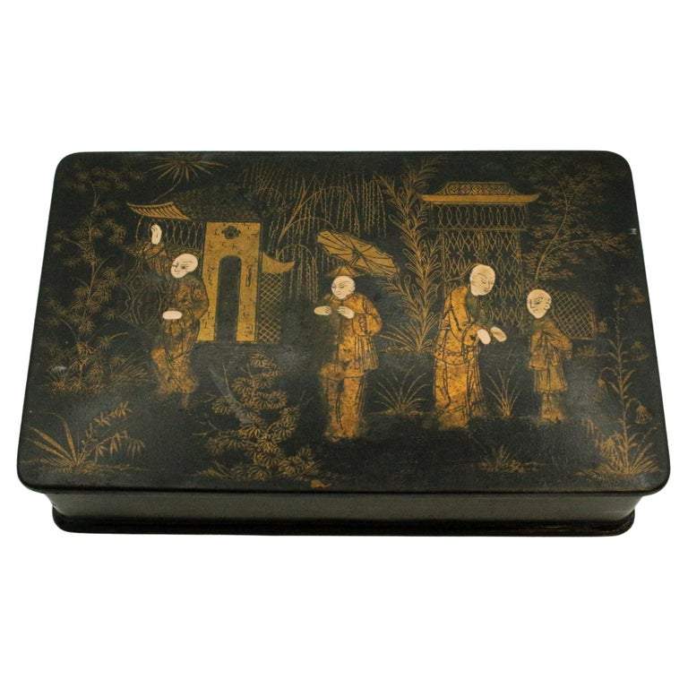 Mid-19th Century Qing Dynasty Box For Sale at 1stDibs