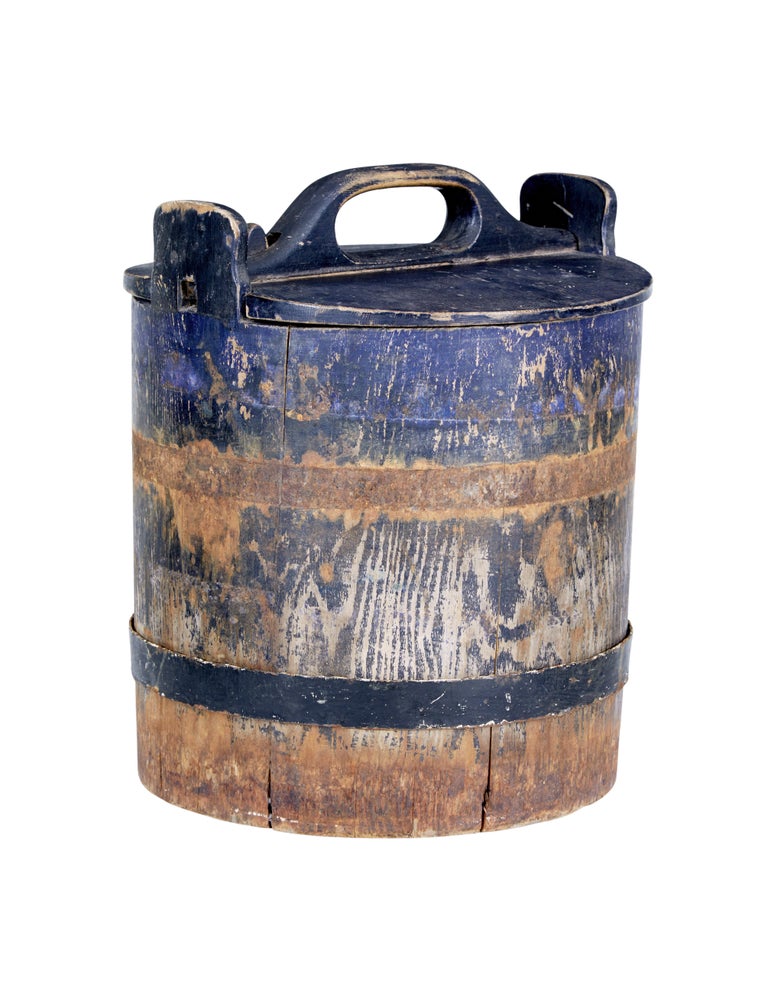 Mid-19th Century Rustic Swedish Pine Storage Container For Sale at 1stDibs
