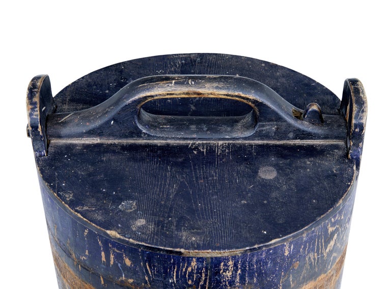 Mid-19th Century Rustic Swedish Pine Storage Container For Sale at 1stDibs