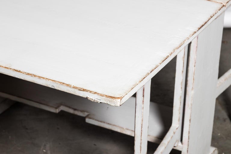Mid-19th Century Swedish Grey Painted Drop-Leaf Table For Sale at 1stDibs