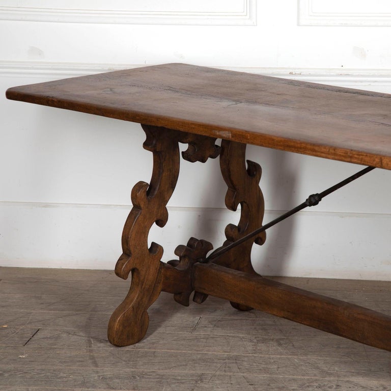 Mid-19th Century Tuscan Dining Table For Sale at 1stDibs
