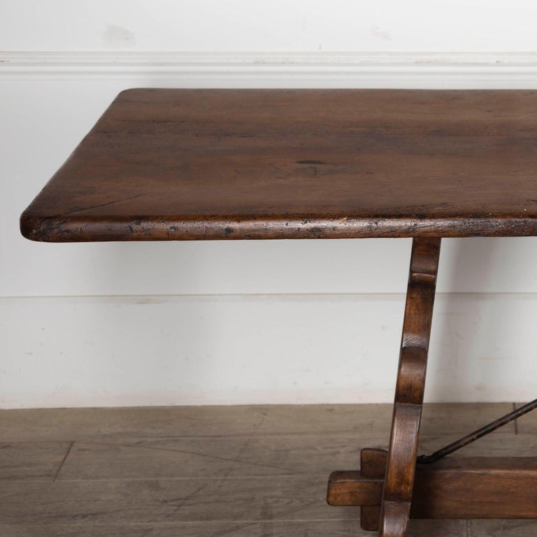 Mid-19th Century Tuscan Dining Table For Sale at 1stDibs