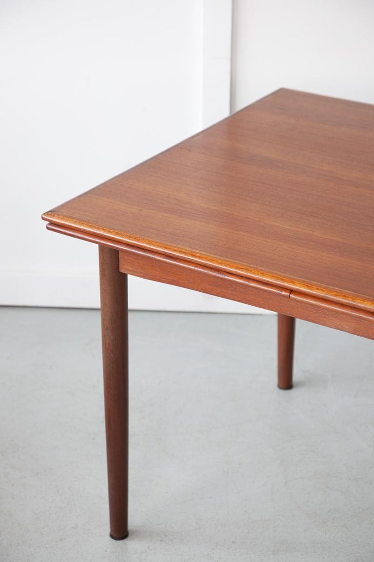 Mid-20th Century Danish Dining Table in Teak For Sale at 1stDibs