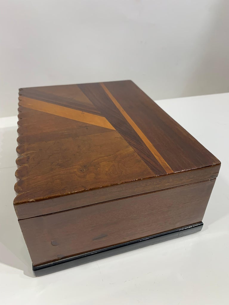 Mid-20th Century Decorative Wooden Box For Sale at 1stDibs