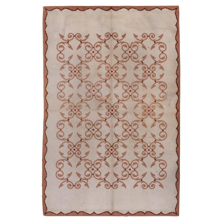 Mid-20th Century European Carpet, Modern Style For Sale at 1stDibs