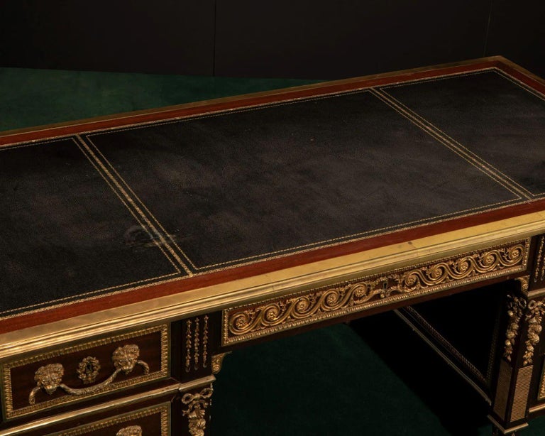 Mid-20th Century French Louis XVI-Style Executive Desk For Sale at 1stDibs