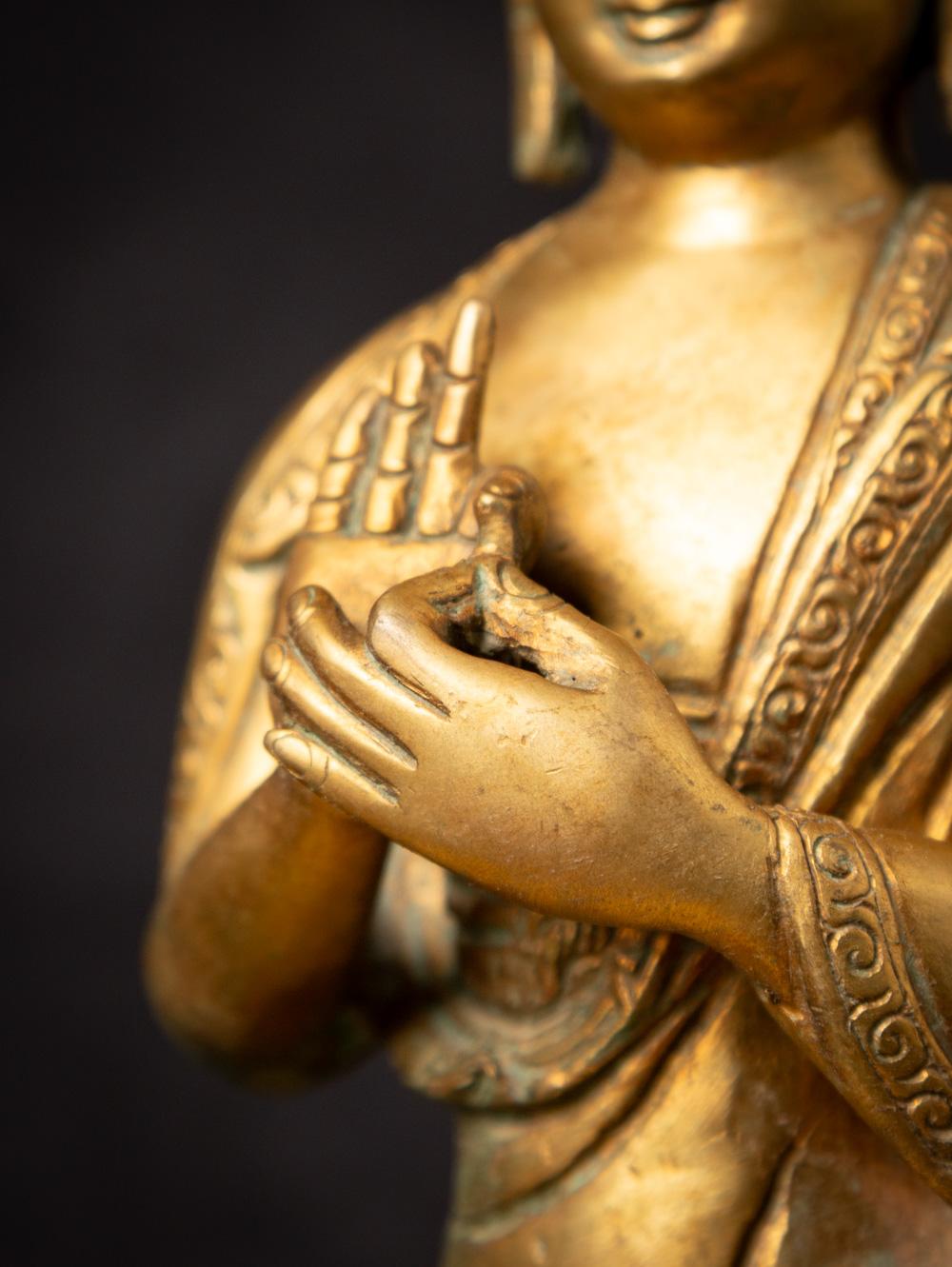 Mid-20th century Old bronze Nepali Buddha statue For Sale at 1stDibs