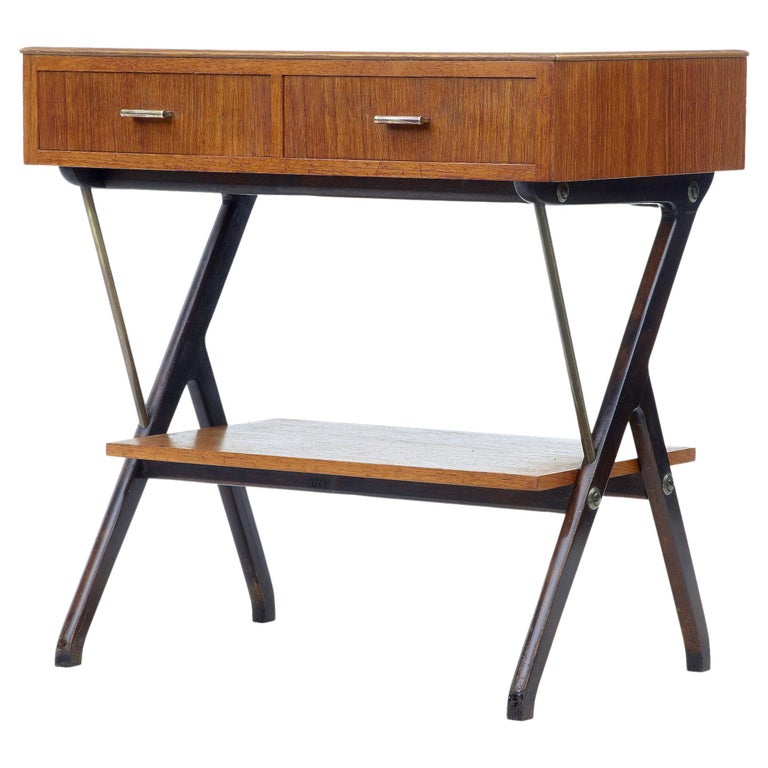 Mid 20th Century Scandinavian Modern Teak Side Table For Sale at 1stDibs