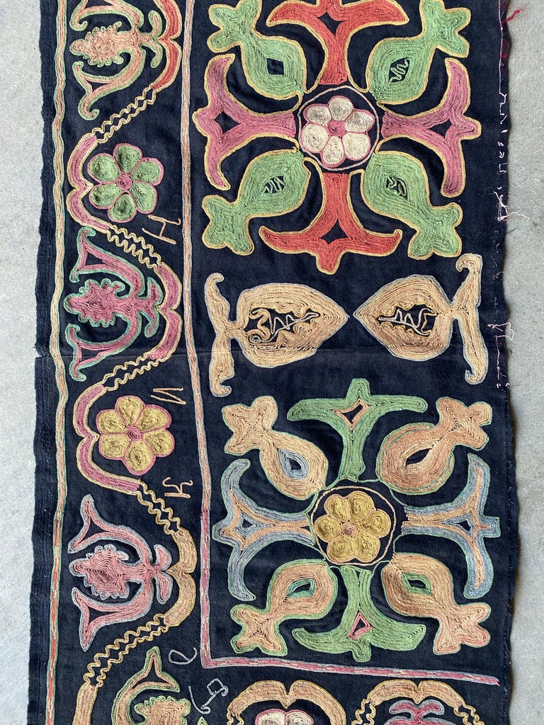 Central Asian Embroidered Textile, “Suzani”, Mid 20th Century For Sale ...
