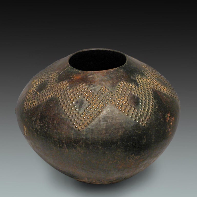 Mid-20th Century Tribal African Pot, Zulu Ukhamba, South Africa For ...