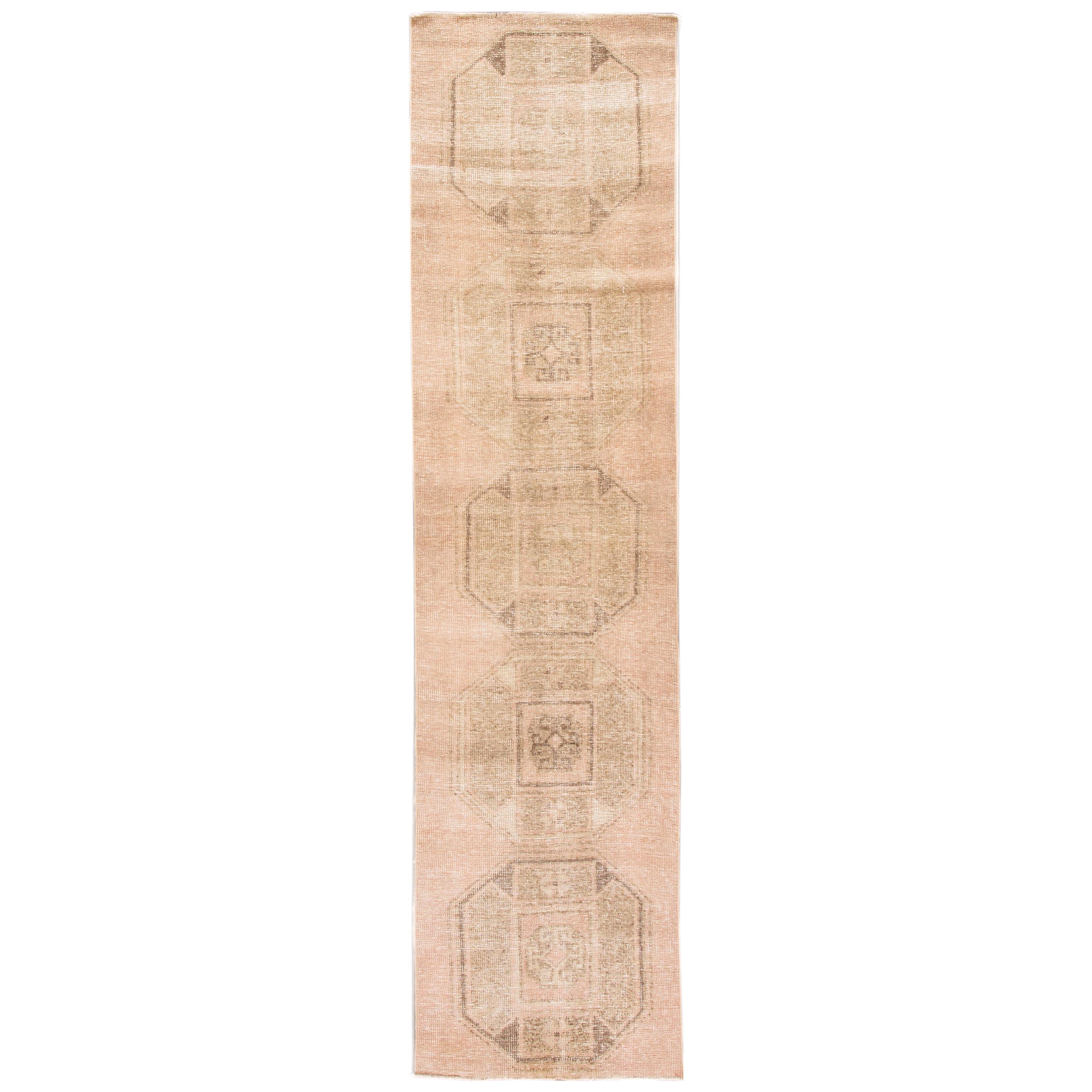 White Mid-20th Century Turkish Mohair Wool Rug For Sale at 1stDibs