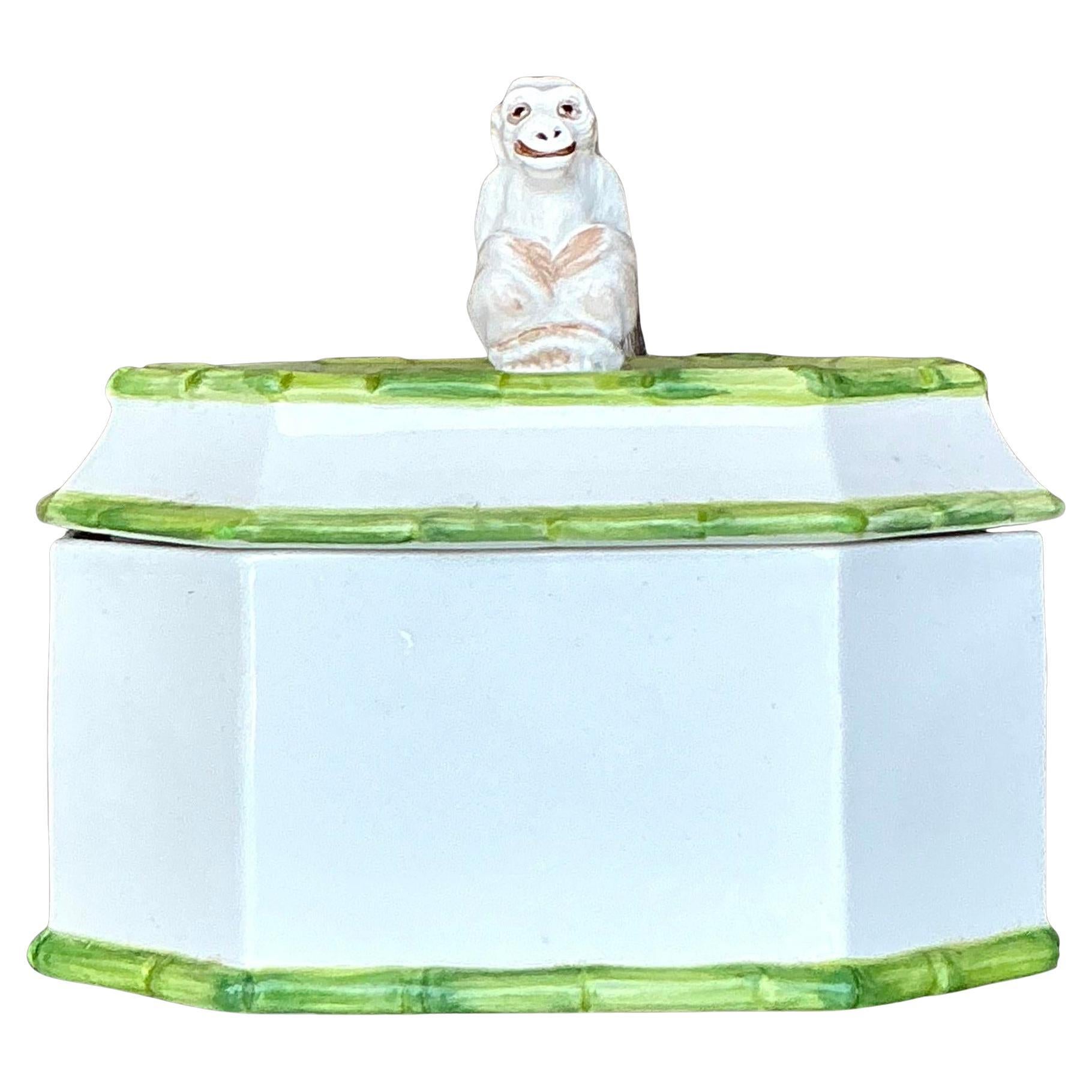 Vintage Coastal Shell Box For Sale at 1stDibs