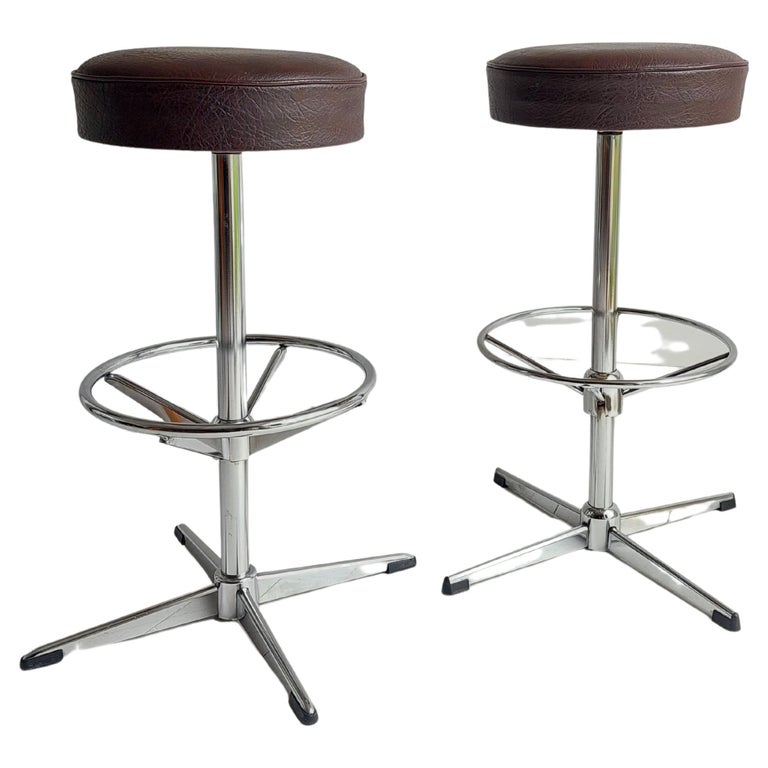 Mid Centruy Chrome and Brown Vinyl Swivel Bar Stools , 1970s Set of 2 ...