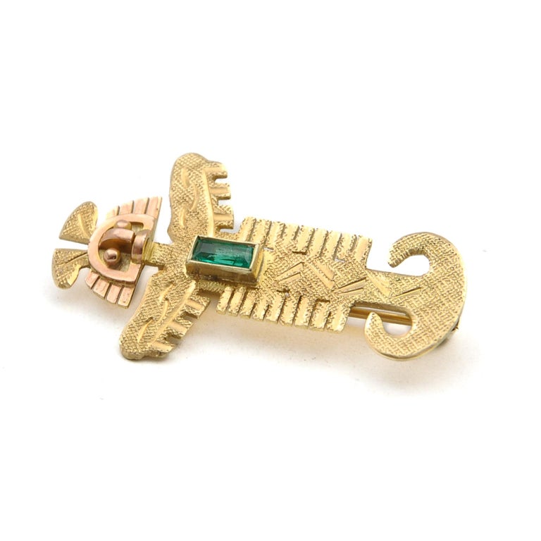 Pre-Colombian Tolima Tumi Emerald 18K Gold Brooch Pendant For Sale at ...