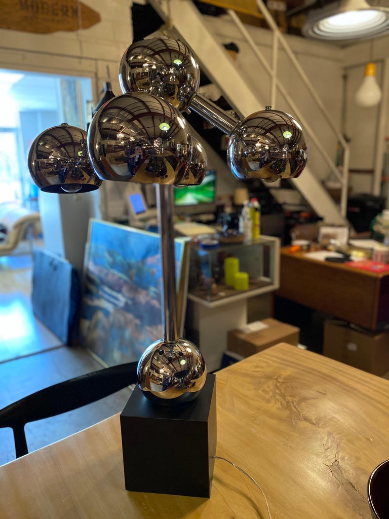 Mid-Century Atomic Table Lamp For Sale at 1stDibs