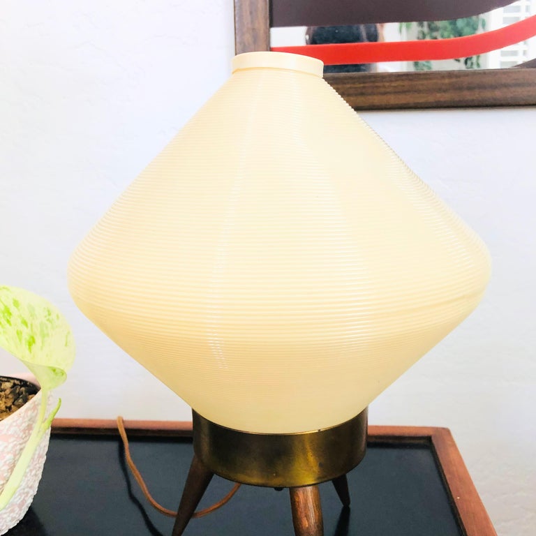 Mid Century Beehive Table Lamp For Sale at 1stDibs